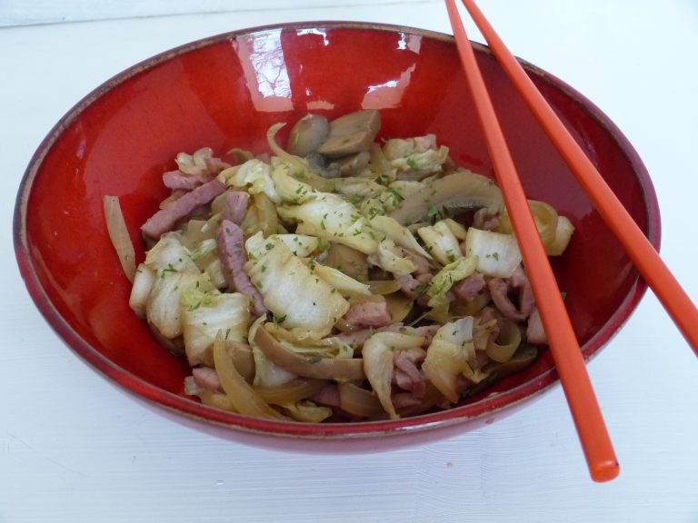 Wok aux champignons, chou chinois et jambon - Caroline GENEROSI