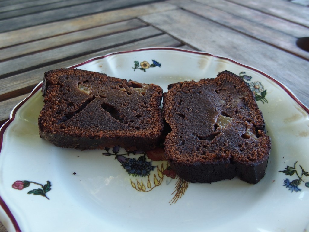 Une bonne idée de goûter gourmand : le cake au chocolat noir et poire ...