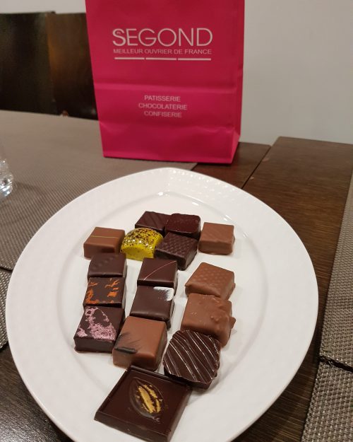 En visite chez Philippe Segond, pâtissier et chocolatier à Aix ...