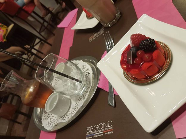 En visite chez Philippe Segond, pâtissier et chocolatier à Aix ...