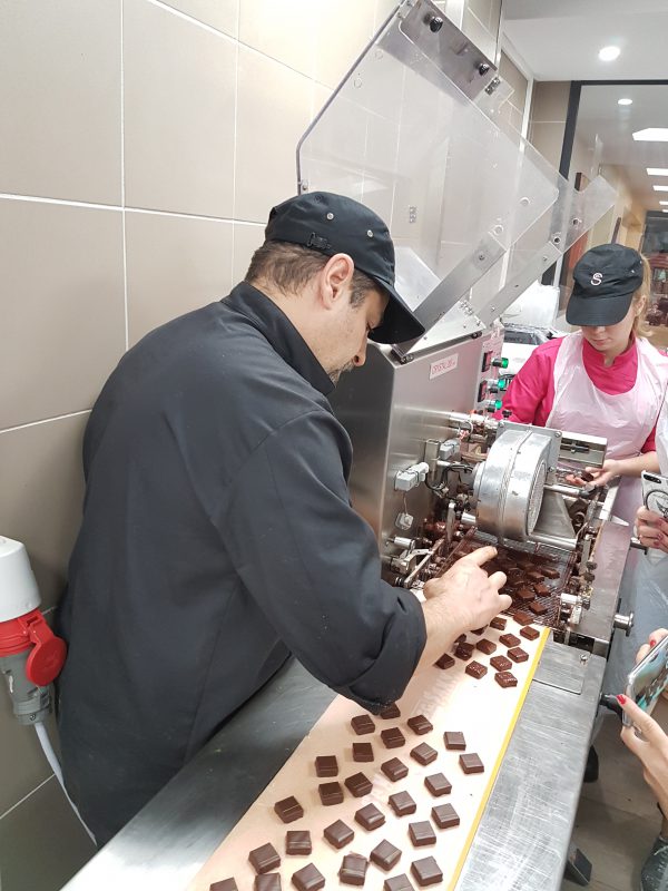 En visite chez Philippe Segond, pâtissier et chocolatier à Aix ...