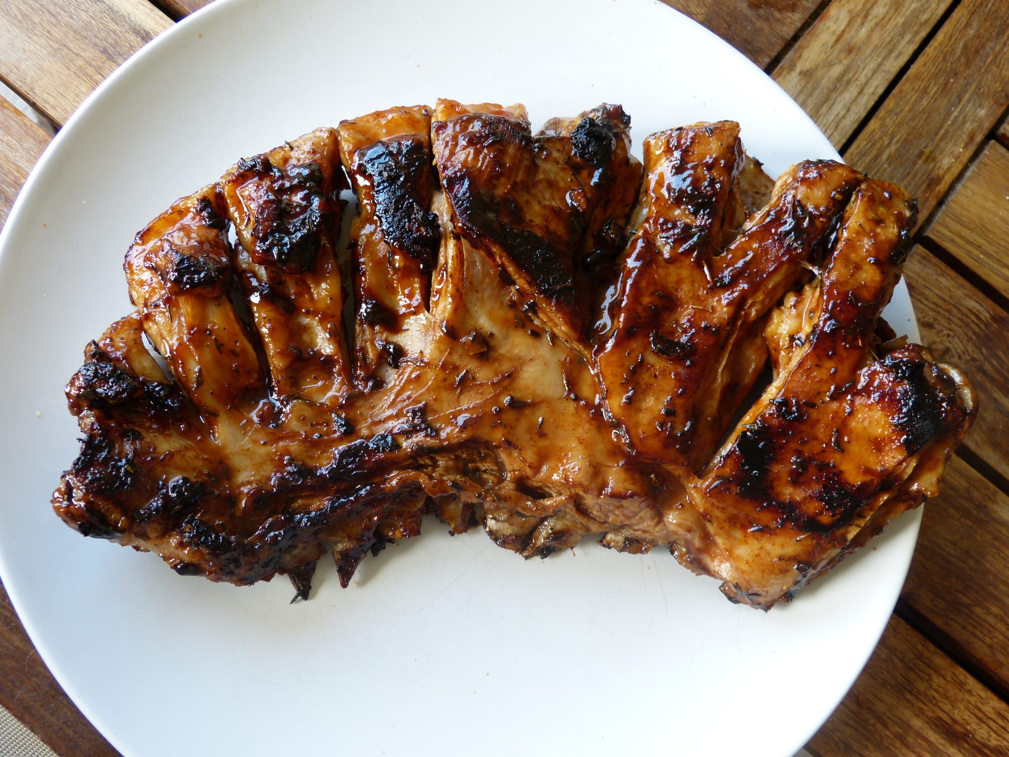 Poitrine d'agneau sauce barbecue à la plancha - Caroline GENEROSI