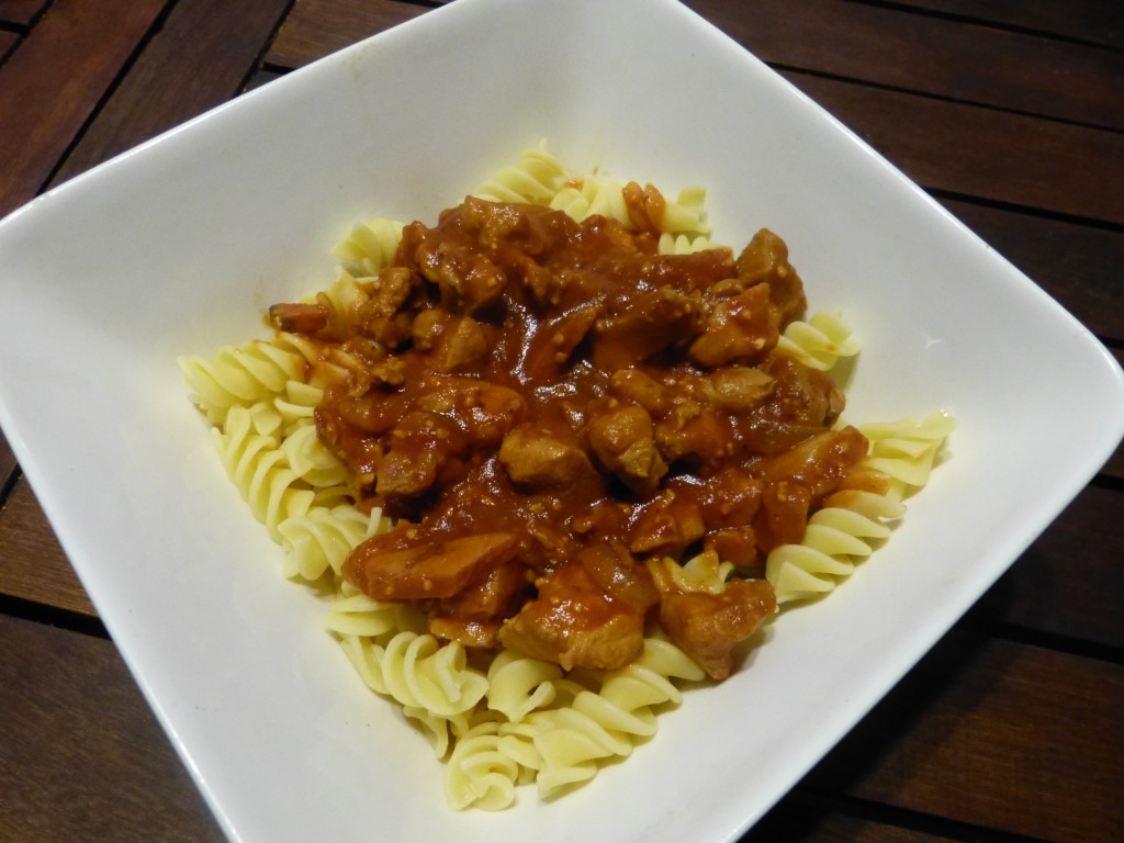 Fusilli au poulet et à la sauce arrabiata - Caroline GENEROSI