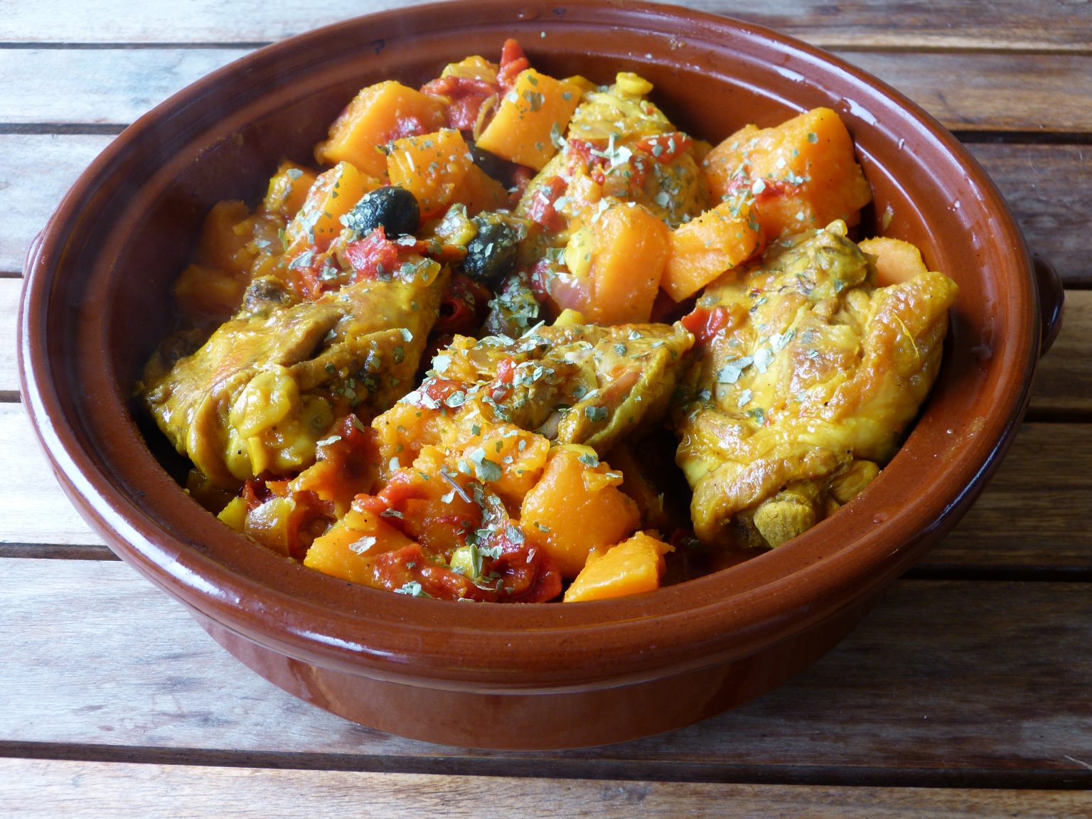 Tajine De Poulet Aux Patates Douces Olives Noires Et Citron Confit